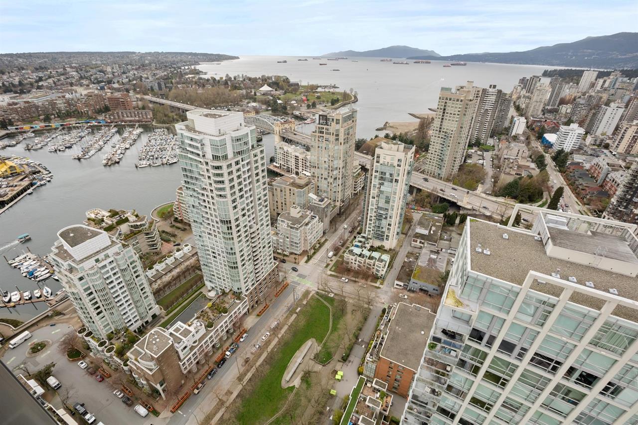 #4506 – 1480 Howe Street » Eric Christiansen