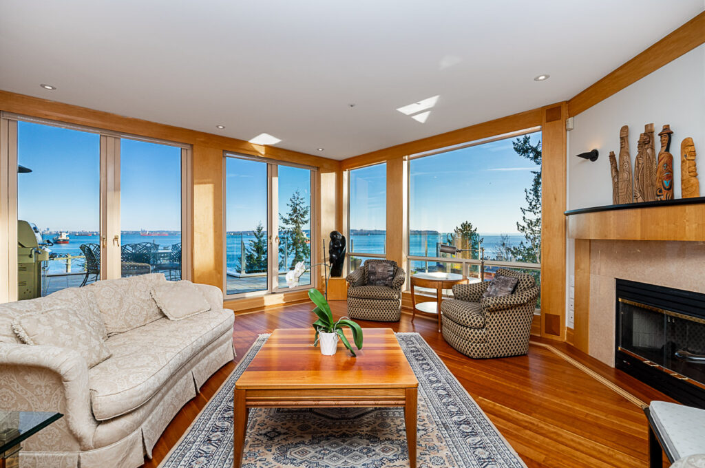 FEATURED PROPERTIES » Eric Christiansen