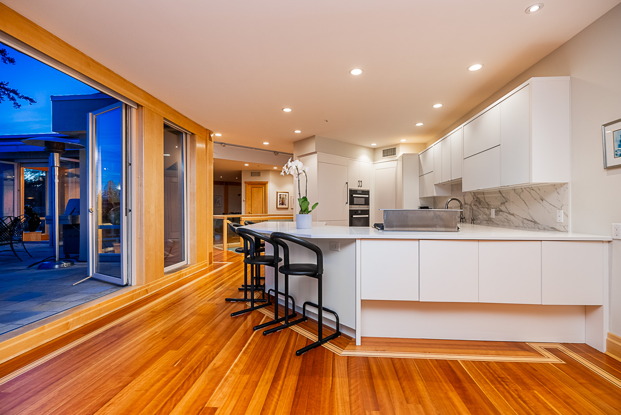 4180B Rose Crescent - Eric Christiansen