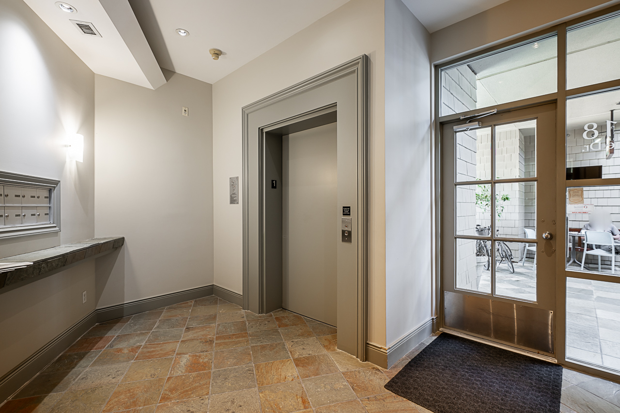 #205 – 2418 Marine Drive » Eric Christiansen